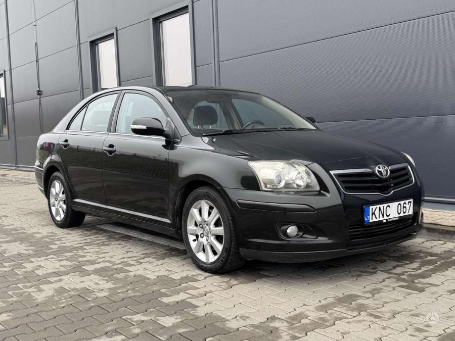 Black Toyota Avensis 2007 in Vilnius, with an engine capacity of 2.20 L and mileage of 322 thousand km for 1790 €, photo 7 on AUTOMOTO.COM.LV