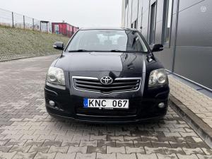 Black Toyota Avensis 2007 in Vilnius, with an engine capacity of 2.20 L and mileage of 322 thousand km for 1790 €, photo 8 on AUTOMOTO.COM.LV