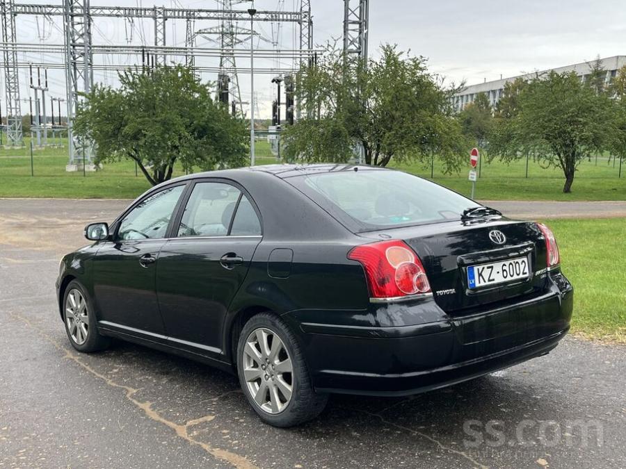 Black Toyota Avensis 2007 in Riga, with an engine capacity of 2.00 L and mileage of 247 thousand km for 3200 €, photo 6 on AUTOMOTO.COM.LV
