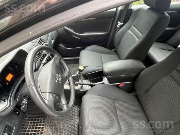 Black Toyota Avensis 2007 in Riga, with an engine capacity of 2.00 L and mileage of 247 thousand km for 3200 €, photo 9 on AUTOMOTO.COM.LV