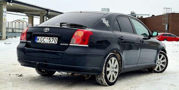 Black Toyota Avensis 2008 in Vilnius, with an engine capacity of 2.00 L and mileage of 302 thousand km for 1650 €, photo 4 on AUTOMOTO.COM.LV