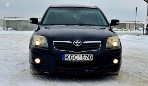 Black Toyota Avensis 2008 in Vilnius, with an engine capacity of 2.00 L and mileage of 302 thousand km for 1650 €, photo 7 on AUTOMOTO.COM.LV