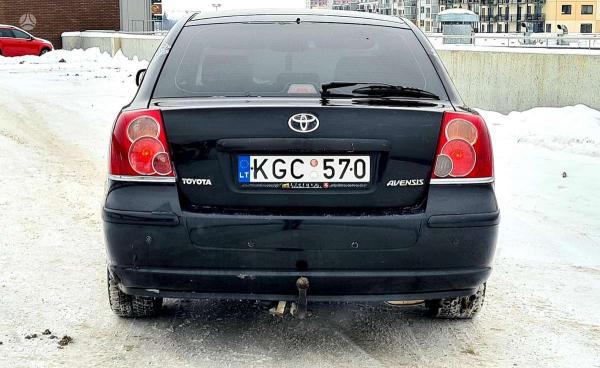 Black Toyota Avensis 2008 in Vilnius, with an engine capacity of 2.00 L and mileage of 302 thousand km for 1650 €, photo 8 on AUTOMOTO.COM.LV