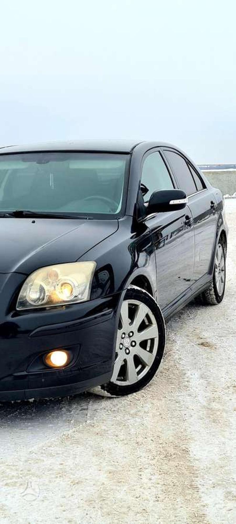 Black Toyota Avensis 2008 in Vilnius, with an engine capacity of 2.00 L and mileage of 302 thousand km for 1650 €, photo 11 on AUTOMOTO.COM.LV