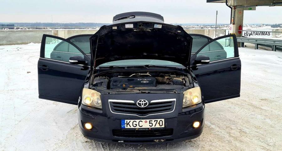 Black Toyota Avensis 2008 in Vilnius, with an engine capacity of 2.00 L and mileage of 302 thousand km for 1650 €, photo 20 on AUTOMOTO.COM.LV