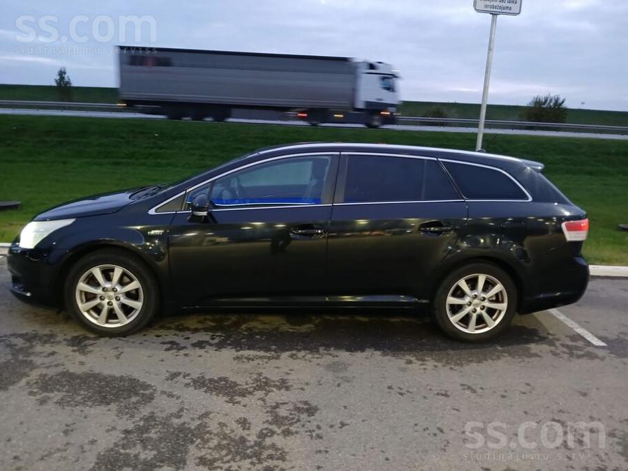 Melns Toyota Avensis 2009 Rīga, ar dzinēja tilpumu 2.20 L un nobraukumu 291 tūkst. km par 3330 €, foto 7 vietnē AUTOMOTO.COM.LV