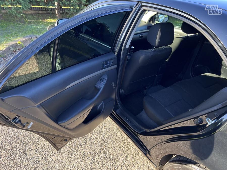 Черный Тойота Авенсис 2009 в Алитус, объемом двигателя 2.00 л и пробегом 310 тыс. км за 2850 €, фото 28 на AUTOMOTO.COM.LV