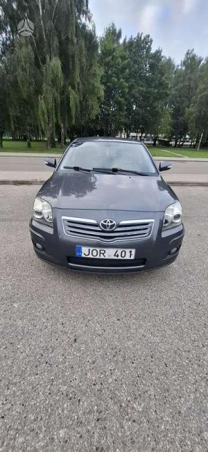 Melns Toyota Avensis 2009 Kėdainiai, ar dzinēja tilpumu 1.90 L un nobraukumu 400 tūkst. km par 2200 €, foto  vietnē AUTOMOTO.COM.LV