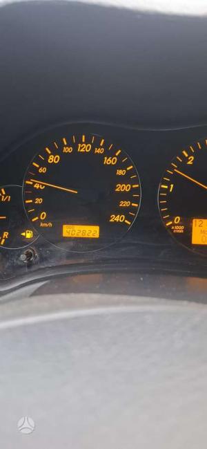 Черный Тойота Авенсис 2009 в Кедайняй, объемом двигателя 1.90 л и пробегом 400 тыс. км за 2200 €, фото 7 на AUTOMOTO.COM.LV