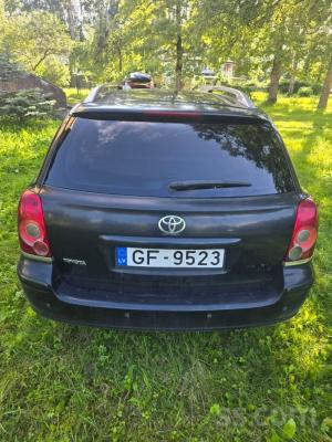 Черный Тойота Авенсис 2006 в Цесис, объемом двигателя 2.20 л и пробегом 260 тыс. км за 650 €, фото 4 на AUTOMOTO.COM.LV