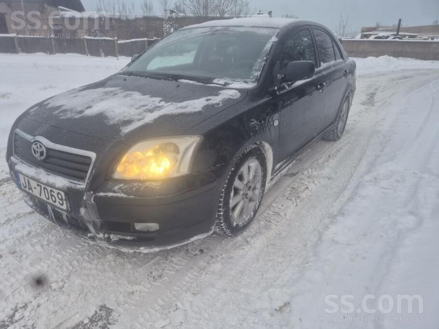 Melns Toyota Avensis 2003 Daugavpils, ar dzinēja tilpumu 2.00 L un nobraukumu 358 tūkst. km par 1150 €, foto 1 vietnē AUTOMOTO.COM.LV