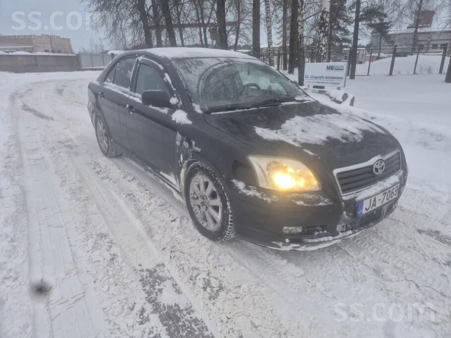 Melns Toyota Avensis 2003 Daugavpils, ar dzinēja tilpumu 2.00 L un nobraukumu 358 tūkst. km par 1150 €, foto 2 vietnē AUTOMOTO.COM.LV