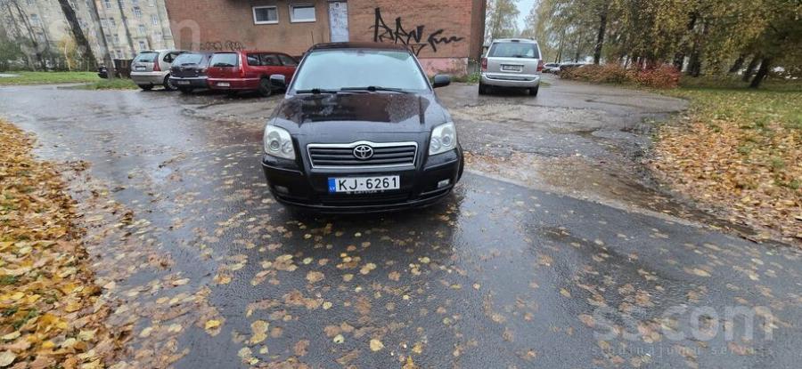 Черный Тойота Авенсис 2004 в Рига, объемом двигателя 2.00 л и пробегом 0 тыс. км за 1100 €, фото 1 на AUTOMOTO.COM.LV
