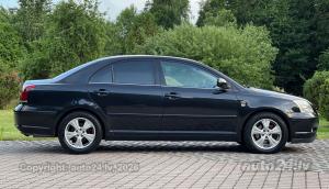 Melns Toyota Avensis 2004 Tallina, ar dzinēja tilpumu 2.00 L un nobraukumu 301 tūkst. km par 1999 €, foto 4 vietnē AUTOMOTO.COM.LV