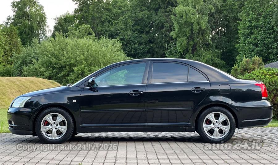 Melns Toyota Avensis 2004 Tallina, ar dzinēja tilpumu 2.00 L un nobraukumu 301 tūkst. km par 1999 €, foto 5 vietnē AUTOMOTO.COM.LV