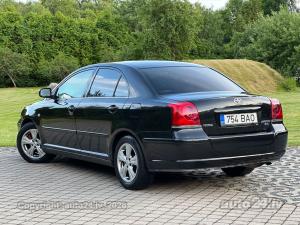 Melns Toyota Avensis 2004 Tallina, ar dzinēja tilpumu 2.00 L un nobraukumu 301 tūkst. km par 1999 €, foto 6 vietnē AUTOMOTO.COM.LV