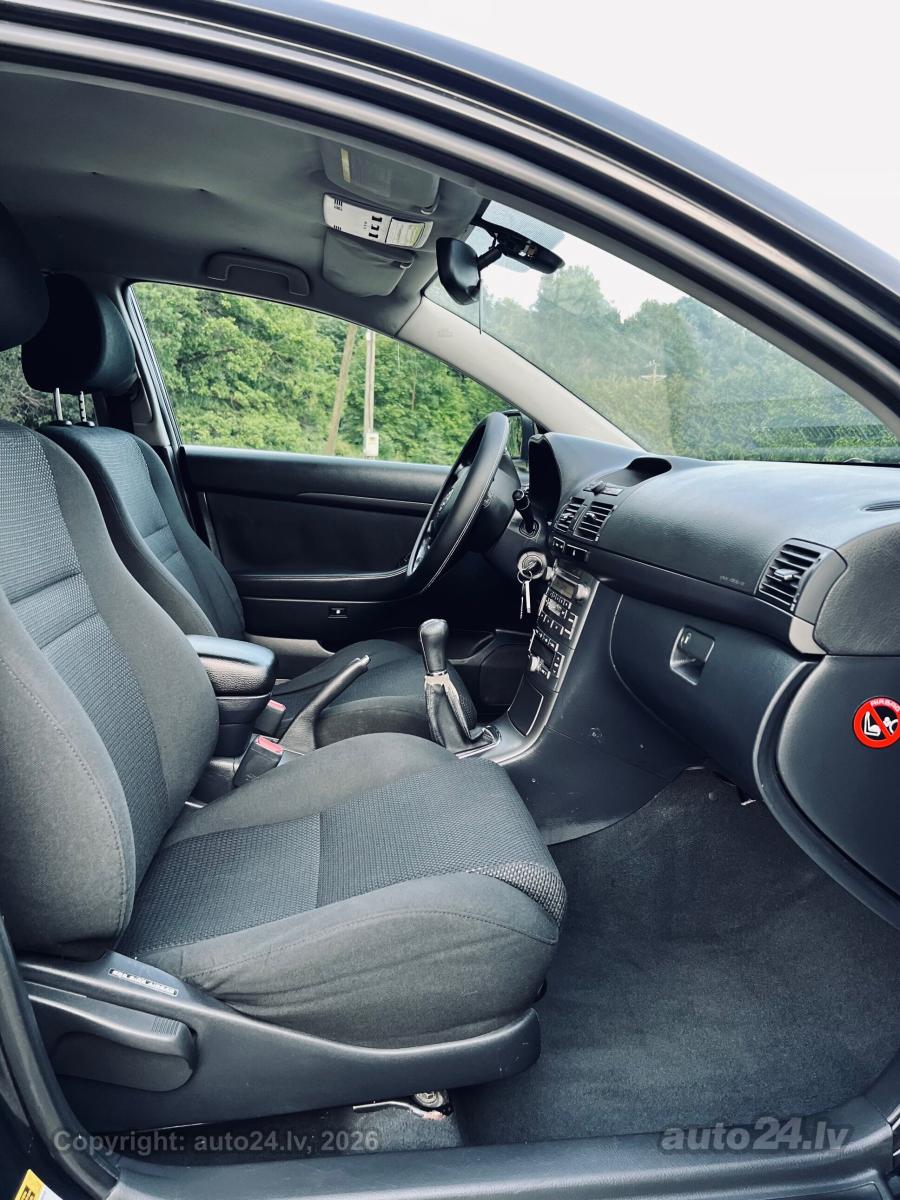 Melns Toyota Avensis 2004 Tallina, ar dzinēja tilpumu 2.00 L un nobraukumu 301 tūkst. km par 1999 €, foto 9 vietnē AUTOMOTO.COM.LV