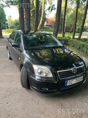 Black Toyota Avensis 2004 in Riga, with an engine capacity of 1.80 L and mileage of 150 thousand km for 1900 €, photo  on AUTOMOTO.COM.LV