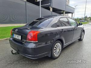Melns Toyota Avensis 2004 Tallina, ar dzinēja tilpumu 2.00 L un nobraukumu 290 tūkst. km par 2499 €, foto 5 vietnē AUTOMOTO.COM.LV
