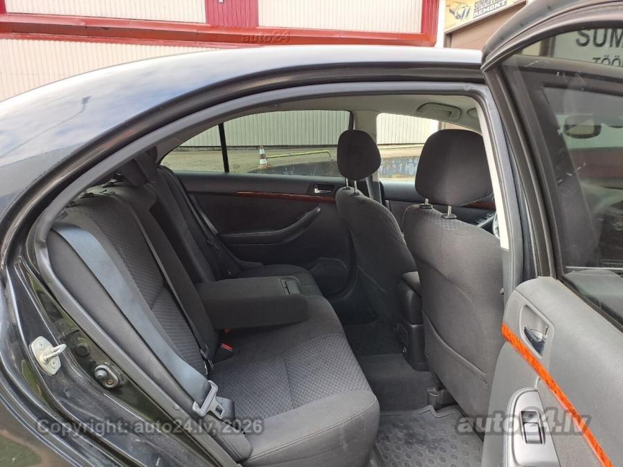 Melns Toyota Avensis 2004 Tallina, ar dzinēja tilpumu 2.00 L un nobraukumu 290 tūkst. km par 2499 €, foto 9 vietnē AUTOMOTO.COM.LV