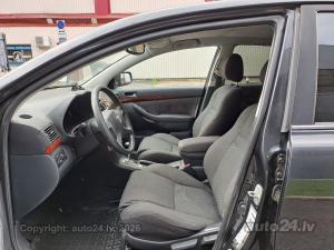 Melns Toyota Avensis 2004 Tallina, ar dzinēja tilpumu 2.00 L un nobraukumu 290 tūkst. km par 2499 €, foto 10 vietnē AUTOMOTO.COM.LV