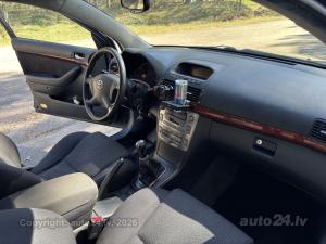 Melns Toyota Avensis 2005 Tallina, ar dzinēja tilpumu 2.00 L un nobraukumu 226 tūkst. km par 2700 €, foto 8 vietnē AUTOMOTO.COM.LV