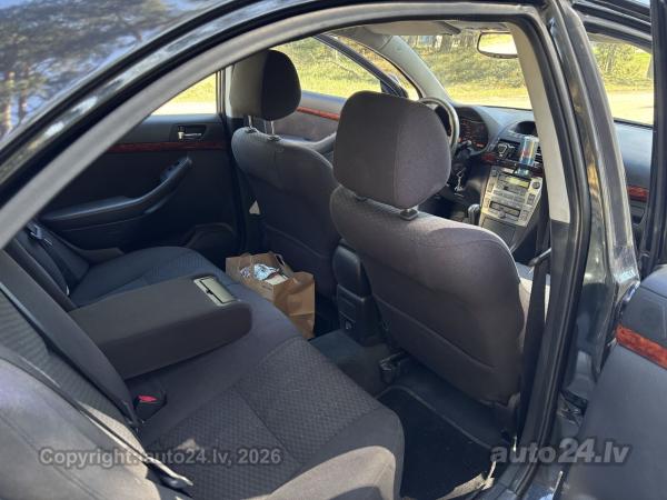 Черный Тойота Авенсис 2005 в Таллин, объемом двигателя 2.00 л и пробегом 226 тыс. км за 2700 €, фото 8 на AUTOMOTO.COM.LV