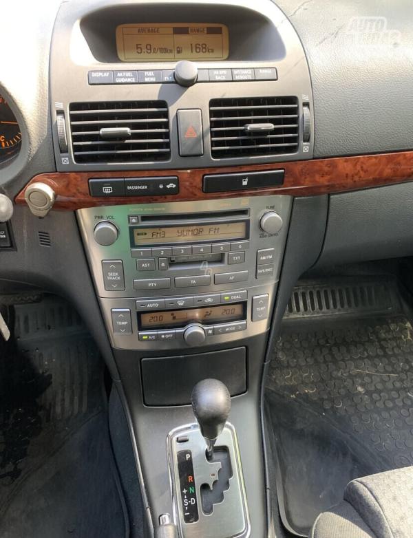 Melns Toyota Avensis 2005 Viļņa, ar dzinēja tilpumu 2.00 L un nobraukumu 201 tūkst. km par 2680 €, foto 5 vietnē AUTOMOTO.COM.LV