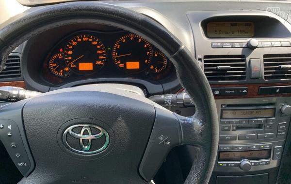 Melns Toyota Avensis 2005 Viļņa, ar dzinēja tilpumu 2.00 L un nobraukumu 201 tūkst. km par 2680 €, foto 6 vietnē AUTOMOTO.COM.LV