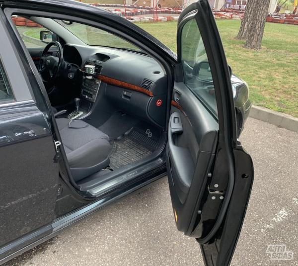 Melns Toyota Avensis 2005 Viļņa, ar dzinēja tilpumu 2.00 L un nobraukumu 201 tūkst. km par 2680 €, foto 7 vietnē AUTOMOTO.COM.LV