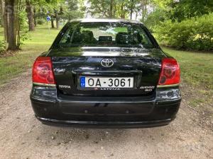 Melns Toyota Avensis 2005 Jelgava, ar dzinēja tilpumu 2.00 L un nobraukumu 287 tūkst. km par 1650 €, foto 5 vietnē AUTOMOTO.COM.LV