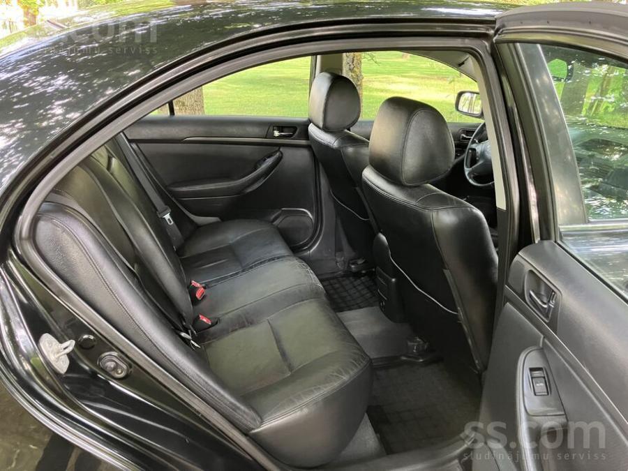Melns Toyota Avensis 2005 Jelgava, ar dzinēja tilpumu 2.00 L un nobraukumu 287 tūkst. km par 1650 €, foto 16 vietnē AUTOMOTO.COM.LV
