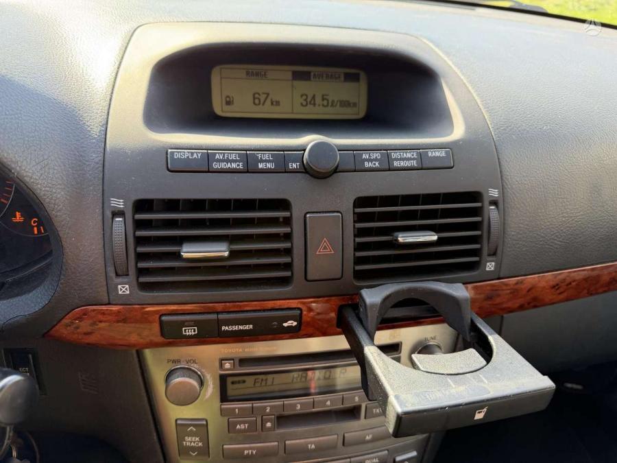 Черный Тойота Авенсис 2005 в Клайпеда, объемом двигателя 2.36 л и пробегом 200 тыс. км за 2000 €, фото 17 на AUTOMOTO.COM.LV
