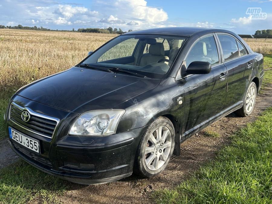 Черный Тойота Авенсис 2005 в Мариямполе, объемом двигателя 2.20 л и пробегом 333 тыс. км за 1100 €, фото 1 на AUTOMOTO.COM.LV