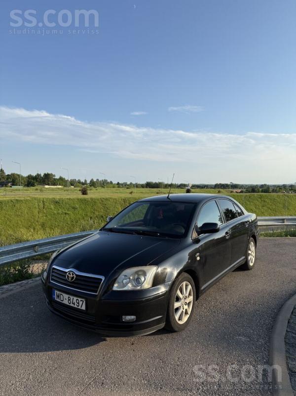 Черный Тойота Авенсис 2006 в Даугавпилс, объемом двигателя 2.20 л и пробегом 377 тыс. км за 1700 €, фото 1 на AUTOMOTO.COM.LV