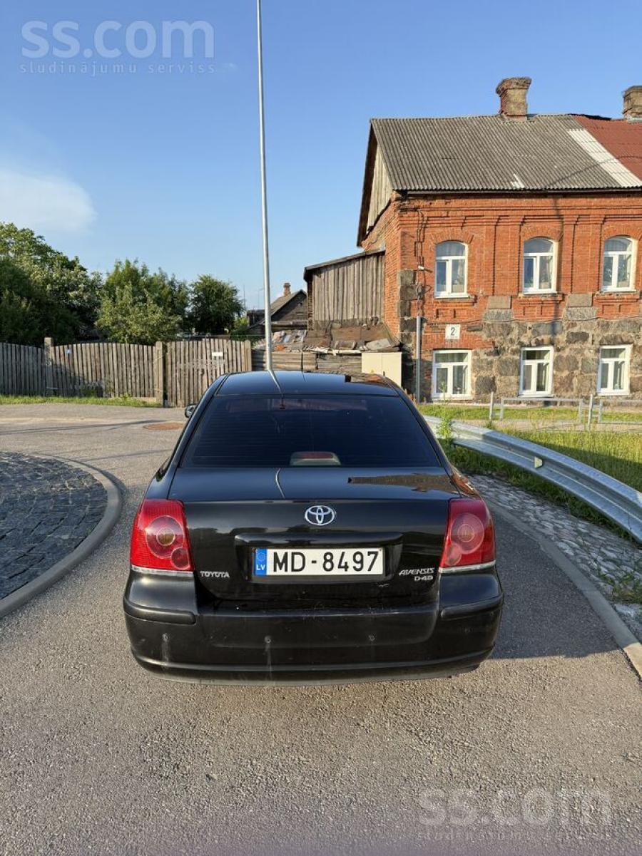 Melns Toyota Avensis 2006 Daugavpils, ar dzinēja tilpumu 2.20 L un nobraukumu 377 tūkst. km par 1700 €, foto 4 vietnē AUTOMOTO.COM.LV