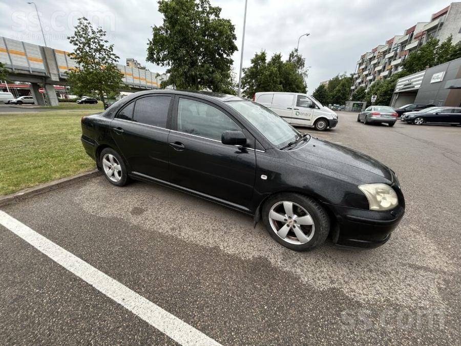 Melns Toyota Avensis 2006 Rīga, ar dzinēja tilpumu 2.00 L un nobraukumu 253 tūkst. km par 2200 €, foto 4 vietnē AUTOMOTO.COM.LV