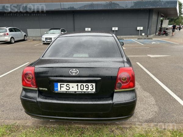 Black Toyota Avensis 2006 in Riga, with an engine capacity of 2.00 L and mileage of 253 thousand km for 2200 €, photo 4 on AUTOMOTO.COM.LV