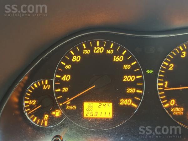 Black Toyota Avensis 2006 in Riga, with an engine capacity of 2.00 L and mileage of 253 thousand km for 2200 €, photo 7 on AUTOMOTO.COM.LV