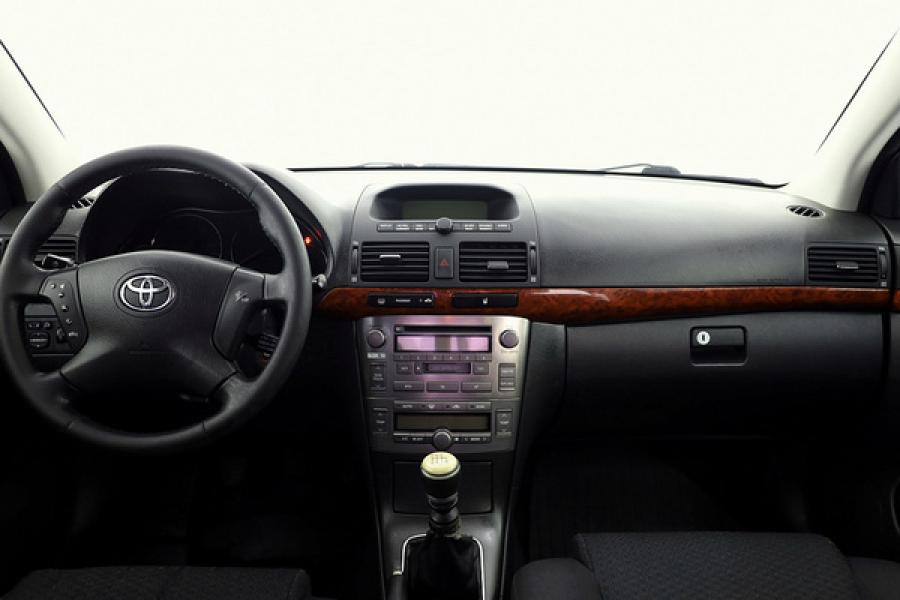 Черный Тойота Авенсис 2006 в Таллин, объемом двигателя 2.20 л и пробегом 319 тыс. км за 1499 €, фото 6 на AUTOMOTO.COM.LV