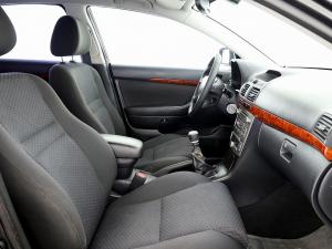 Черный Тойота Авенсис 2006 в Таллин, объемом двигателя 2.20 л и пробегом 319 тыс. км за 1499 €, фото 15 на AUTOMOTO.COM.LV