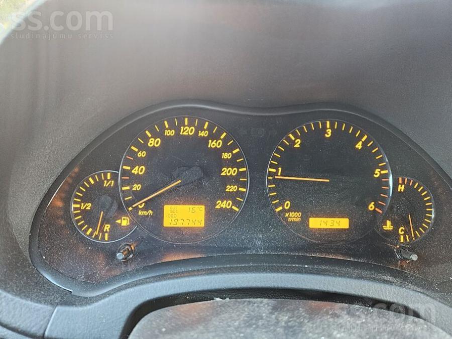 Melns Toyota Avensis 2006 Valmiera, ar dzinēja tilpumu 2.00 L un nobraukumu 198 tūkst. km par 1550 €, foto 11 vietnē AUTOMOTO.COM.LV