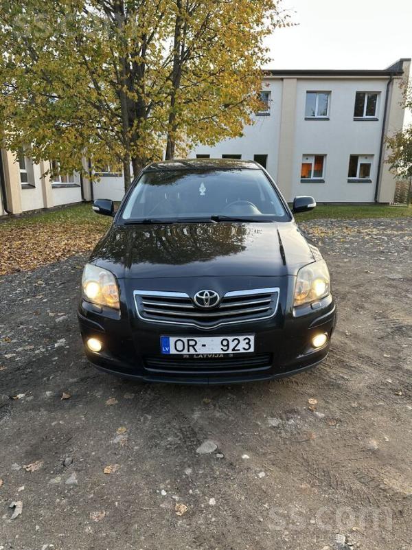 Черный Тойота Авенсис 2006 в Резекне, объемом двигателя 2.20 л и пробегом 314 тыс. км за 1950 €, фото 10 на AUTOMOTO.COM.LV