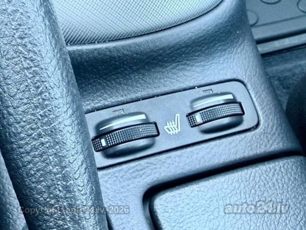 Melns Toyota Avensis 2008 Tallina, ar dzinēja tilpumu 1.80 L un nobraukumu 121 tūkst. km par 3299 €, foto 11 vietnē AUTOMOTO.COM.LV