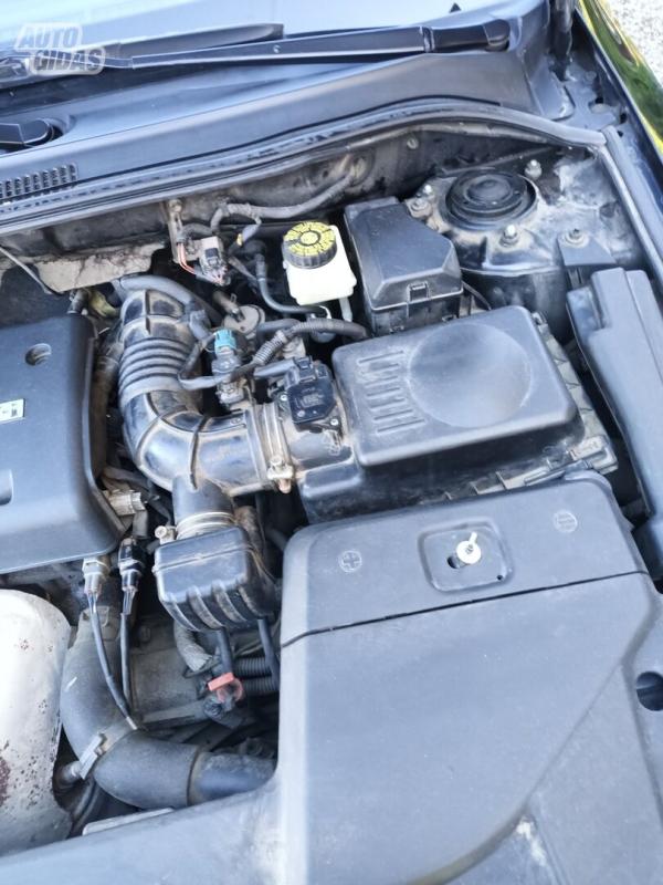 Melns Toyota Avensis 2008 Alīta, ar dzinēja tilpumu 2.00 L un nobraukumu 253 tūkst. km par 3900 €, foto 6 vietnē AUTOMOTO.COM.LV