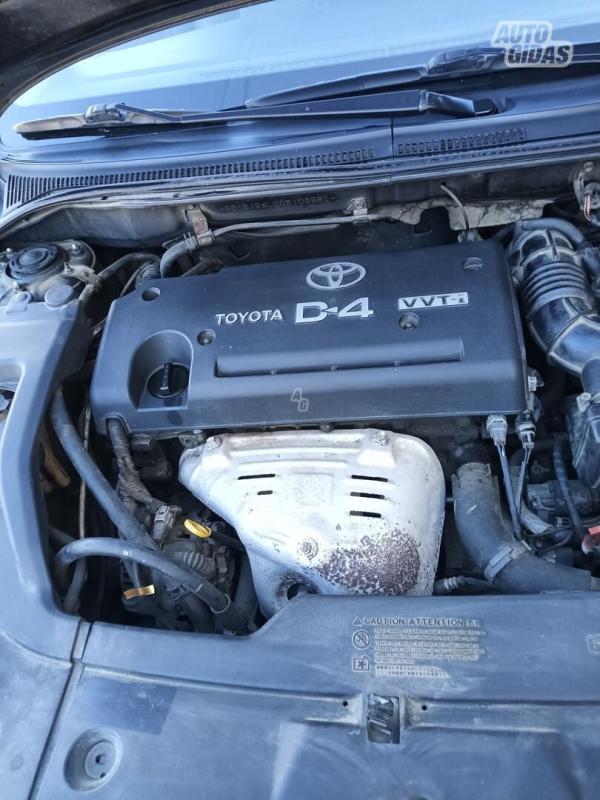 Melns Toyota Avensis 2008 Alīta, ar dzinēja tilpumu 2.00 L un nobraukumu 253 tūkst. km par 3900 €, foto 7 vietnē AUTOMOTO.COM.LV