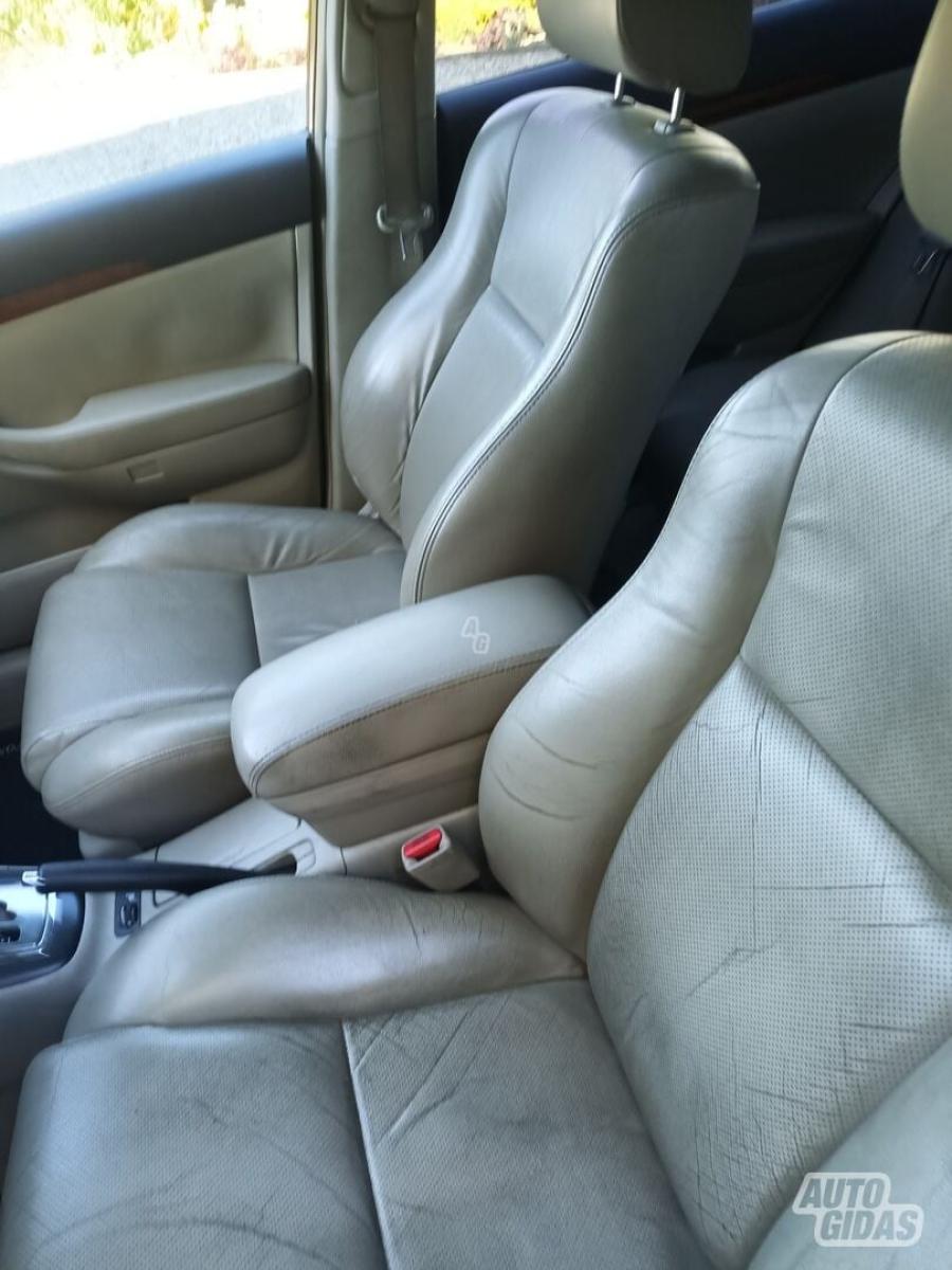 Melns Toyota Avensis 2008 Alīta, ar dzinēja tilpumu 2.00 L un nobraukumu 253 tūkst. km par 3900 €, foto 25 vietnē AUTOMOTO.COM.LV