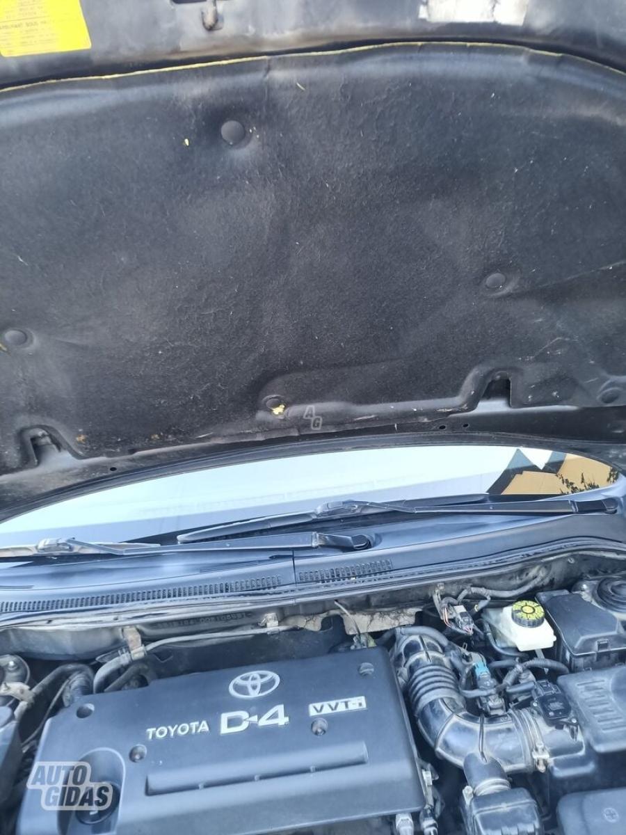 Melns Toyota Avensis 2008 Alīta, ar dzinēja tilpumu 2.00 L un nobraukumu 253 tūkst. km par 3200 €, foto 9 vietnē AUTOMOTO.COM.LV