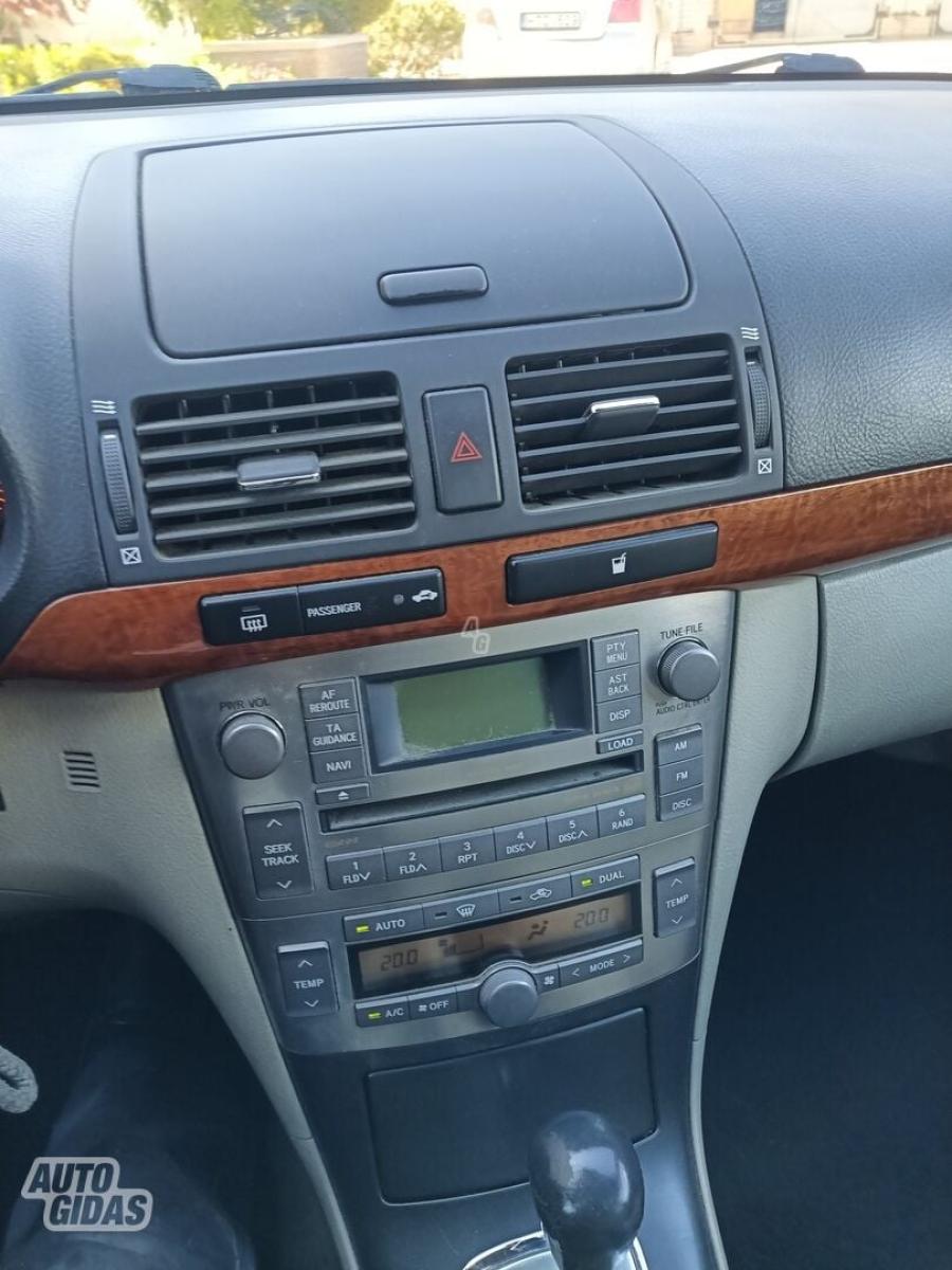 Melns Toyota Avensis 2008 Alīta, ar dzinēja tilpumu 2.00 L un nobraukumu 253 tūkst. km par 3200 €, foto 29 vietnē AUTOMOTO.COM.LV