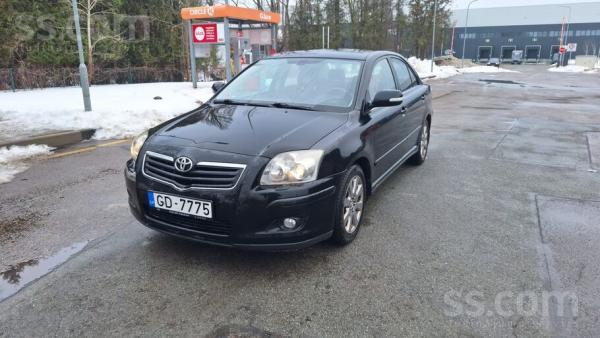 Черный Тойота Авенсис 2008 в Рига, объемом двигателя 2.00 л и пробегом 311 тыс. км за 2000 €, фото 1 на AUTOMOTO.COM.LV